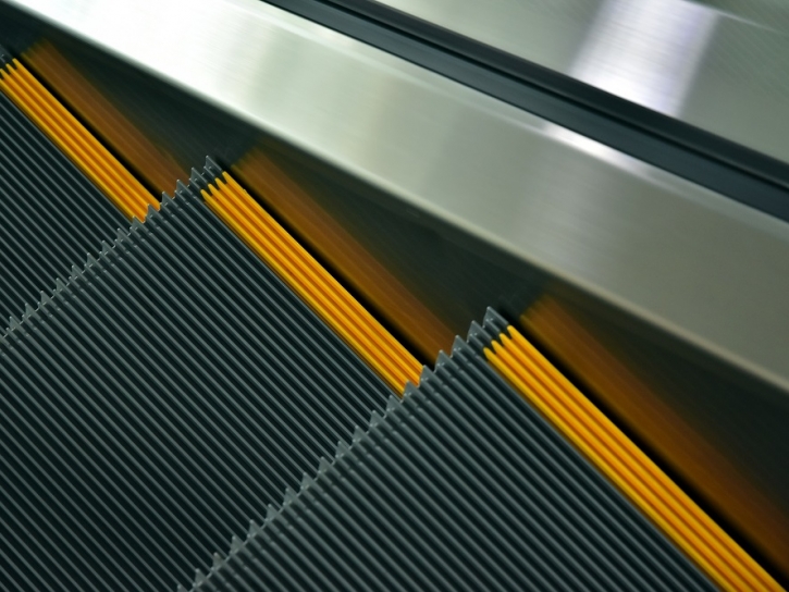 Escalator Cleaning | Escalator Step Cleaner